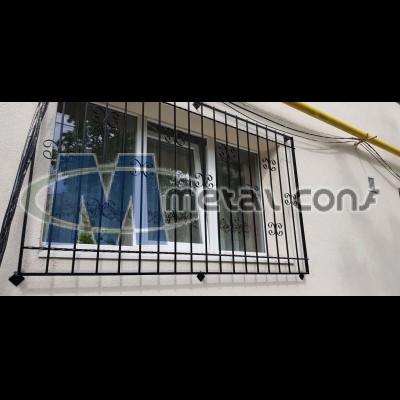 GRILAJE GEAMURI SI BALCOANE - Grilaje fier forjat grilaje geamuri ...